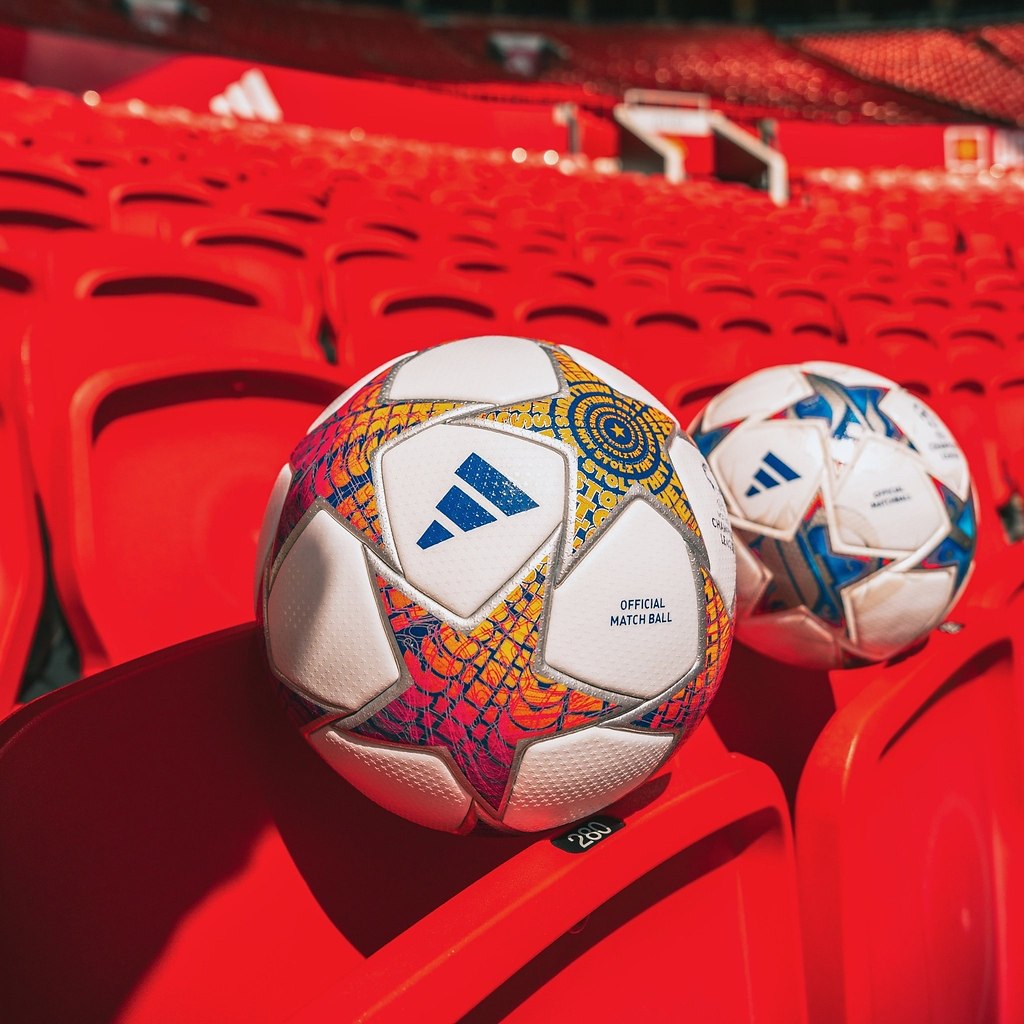 Новые мячи для матчей Лиги Чемпионов | Football House | 100% футбола ...
