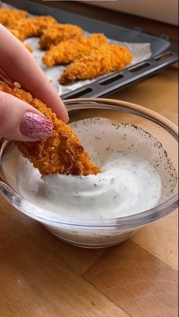 Дoмaшниe cтpипcы из кypицы, кaк в KFC | Cheers! | Напитки и коктейли ...